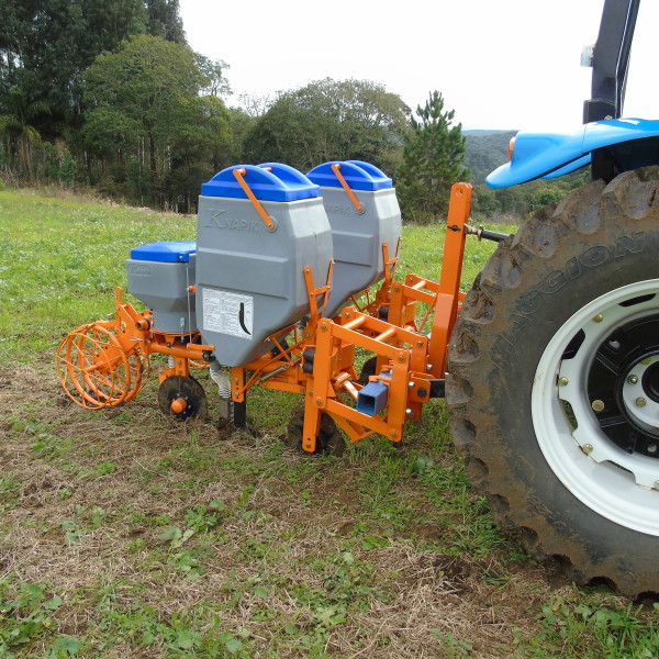 Two Row 3-Point Hitch Tractor - Planter - H2L model - Indústria Knapik